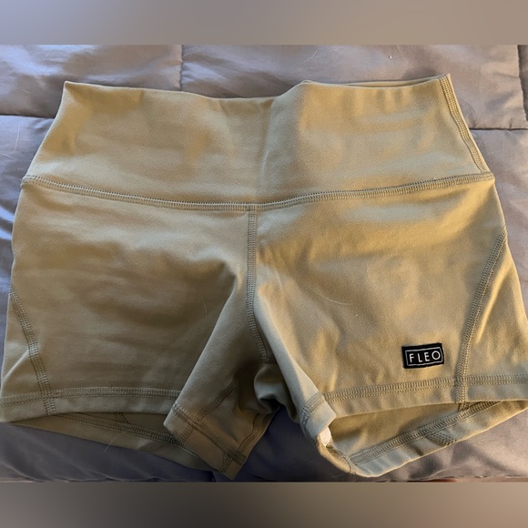 Fleo | Shorts | Fleo Apex Contour Shorts | Poshmark